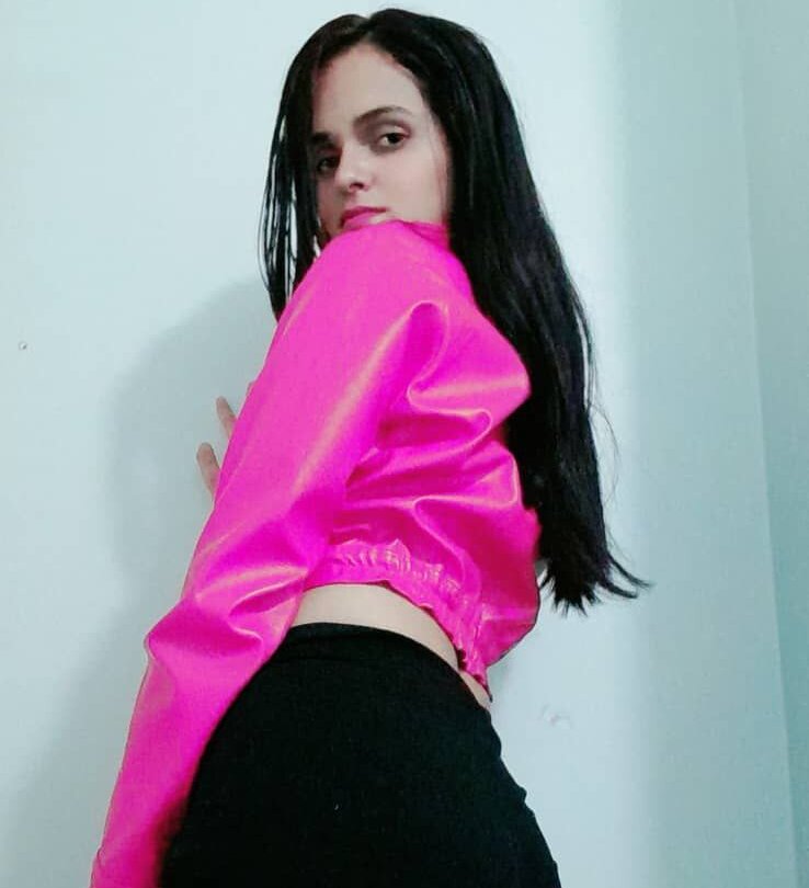 Scarlet hudson含裸照的性感照片墙 Stripchat