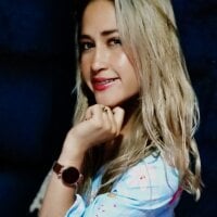 SHAROL_V_主播：免费直播性爱表演和聊天 | Stripchat