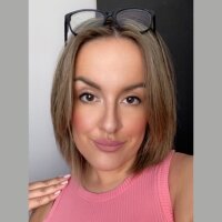 MollyFlowers のキャスト：無料のライブセックス＆チャット | Stripchat