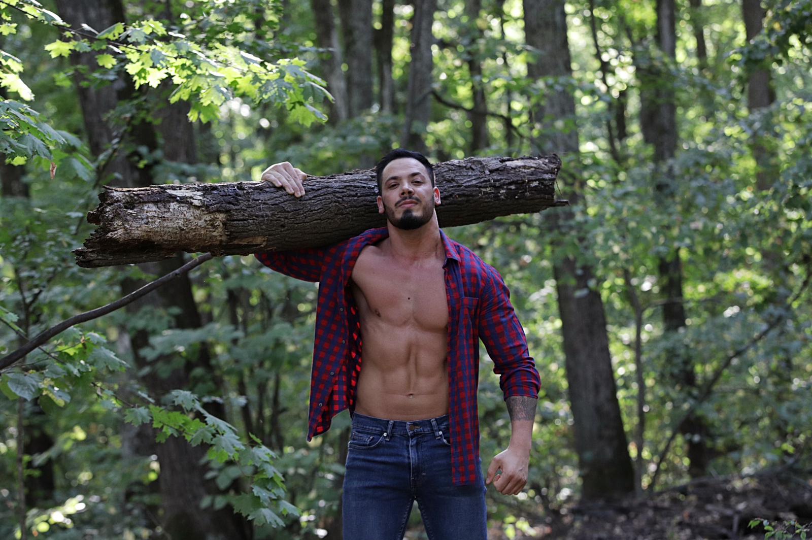 ZackConnorsのキャストのプロフィール | xHamsterLive