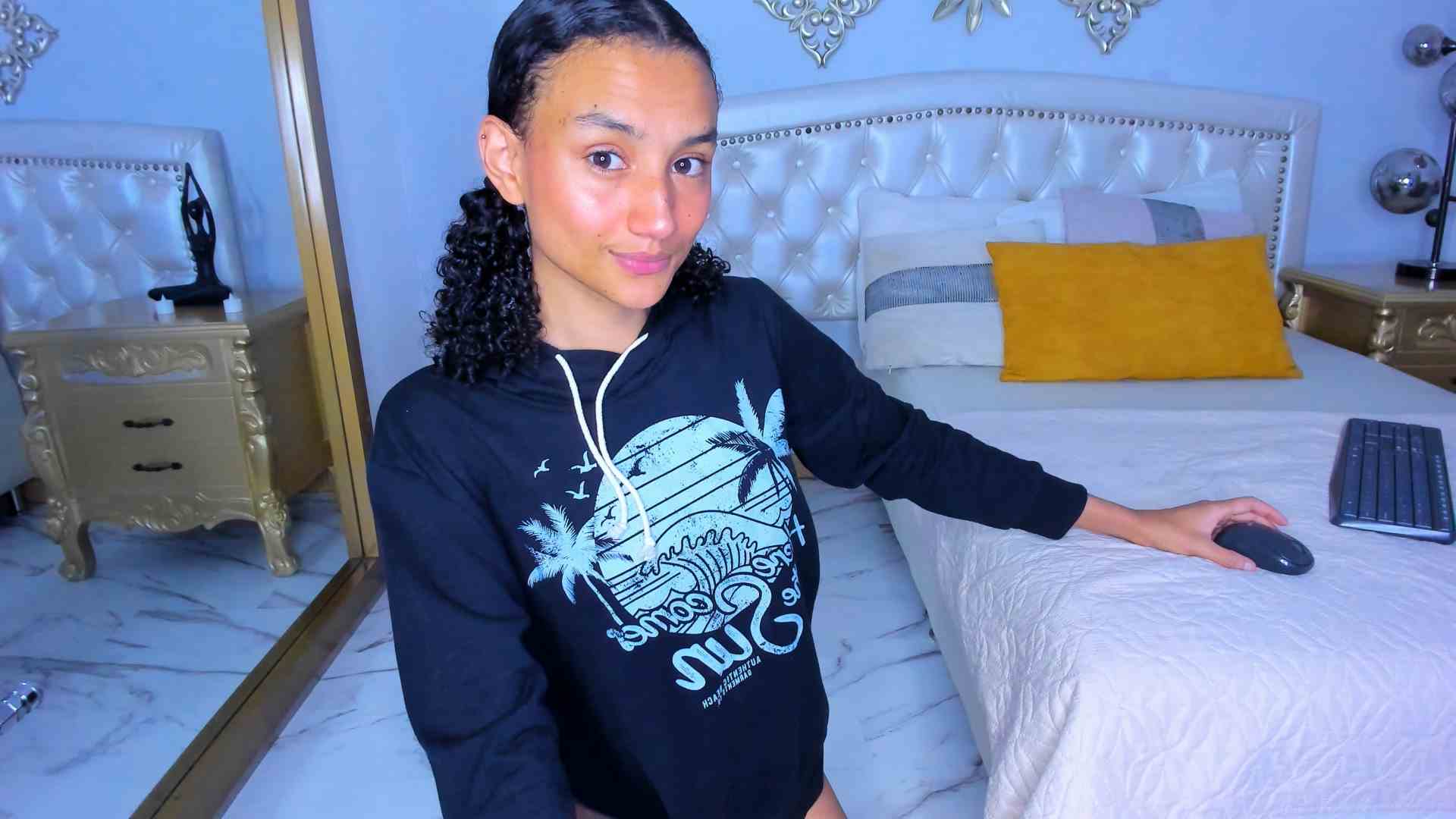 Aleli__1 Cam Model Profile | Stripchat