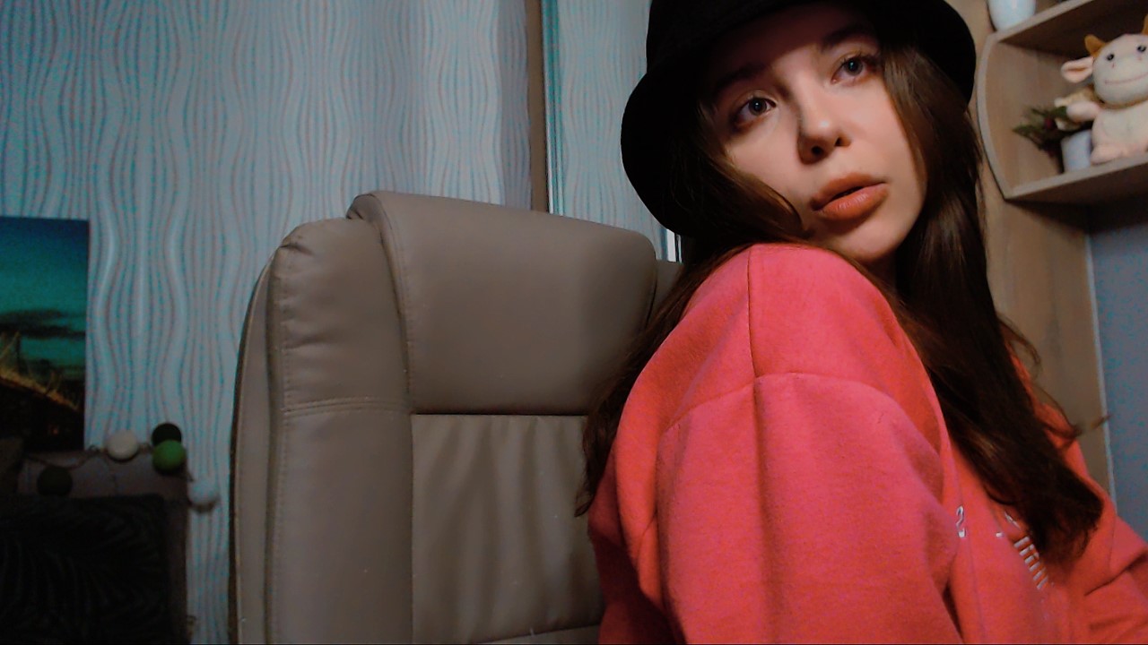 Molly-Spring Webcam Model Profile | Spankbanglive