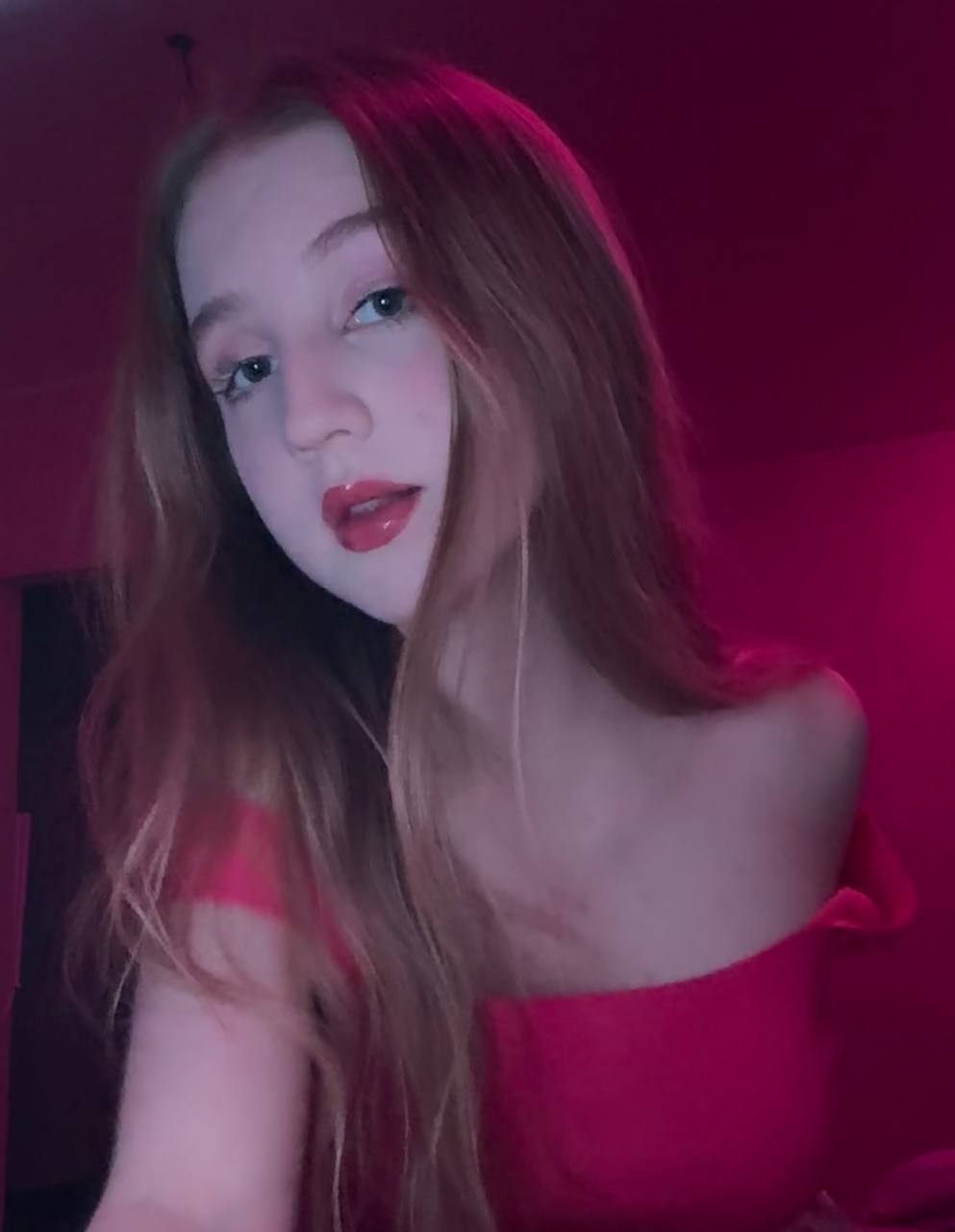 Roxy_Starsのキャストのプロフィール | Stripchat