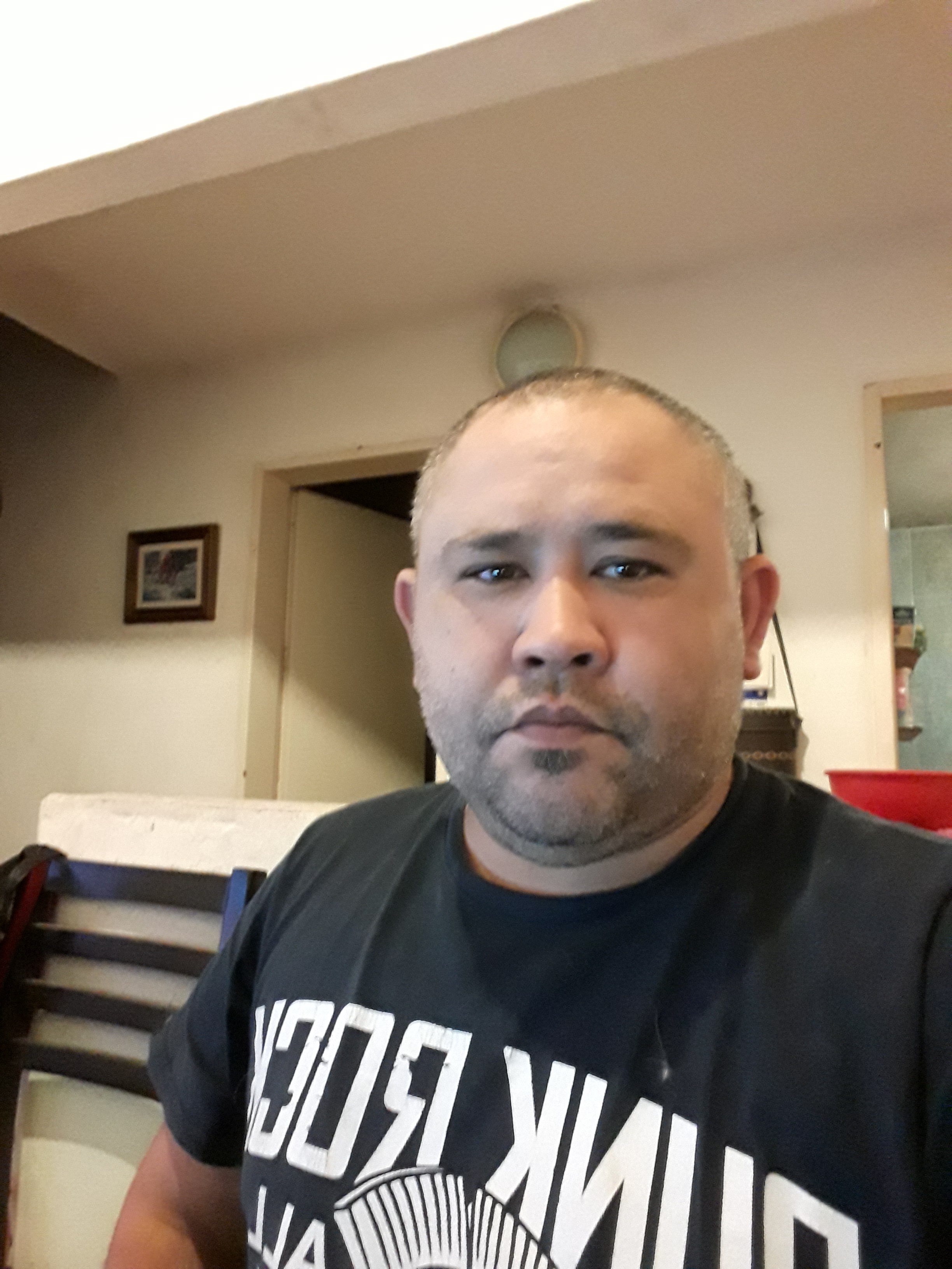 Rogerbear Cam Model Profile | Stripchat