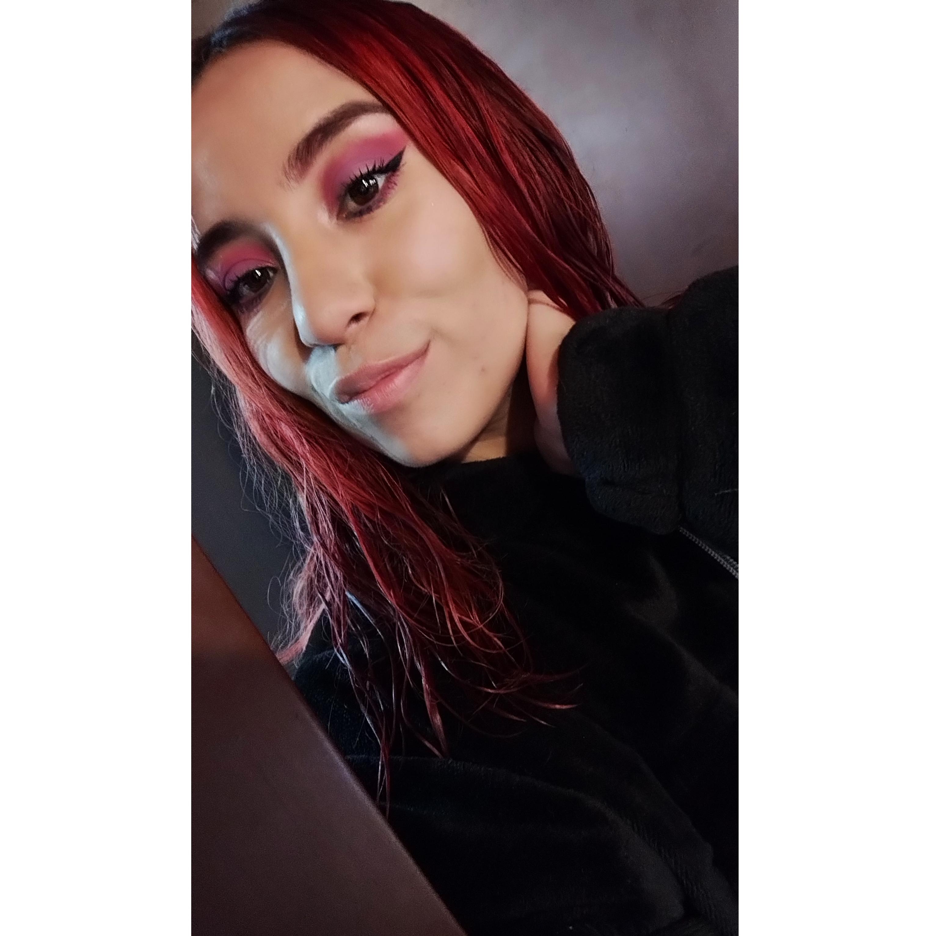 Red_sunshine_gh Webcam Model Profile | xHamsterLive