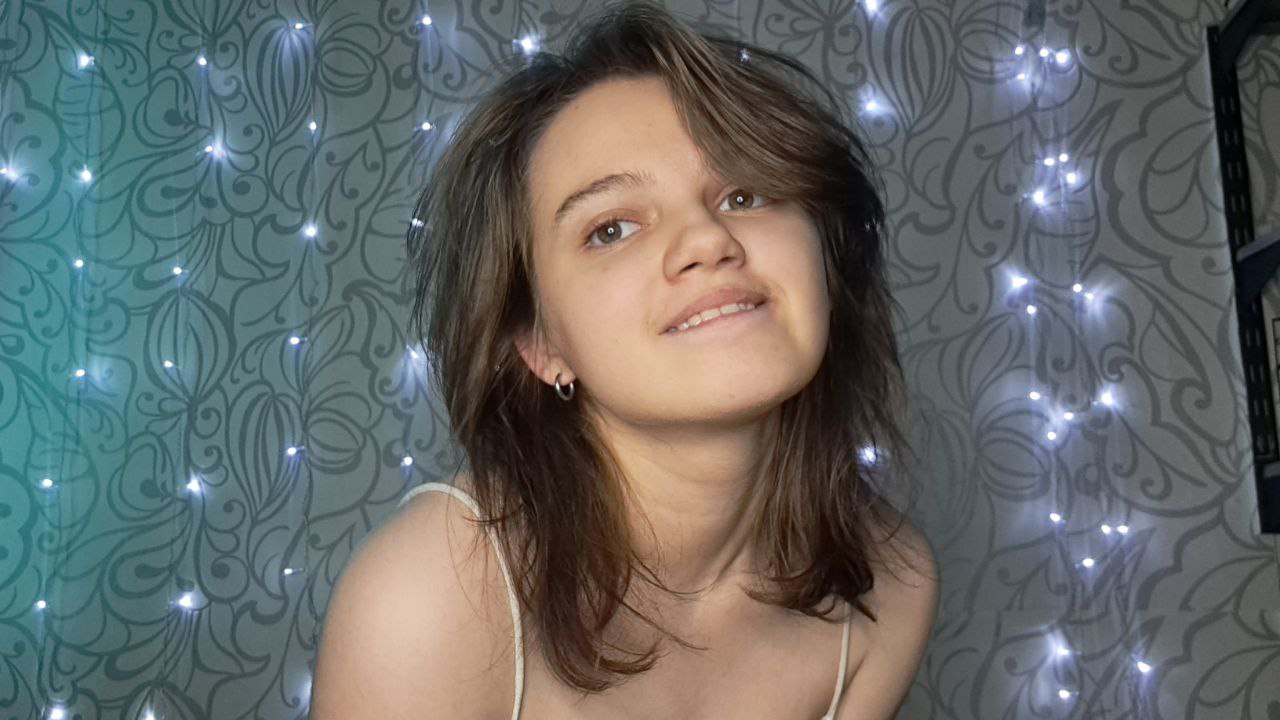 Sweet_Emma019 Webcam Model Profile | xHamsterLive