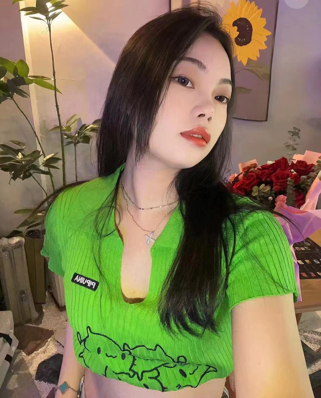 Mia-ooO Webcam Model Profile | xHamsterLive