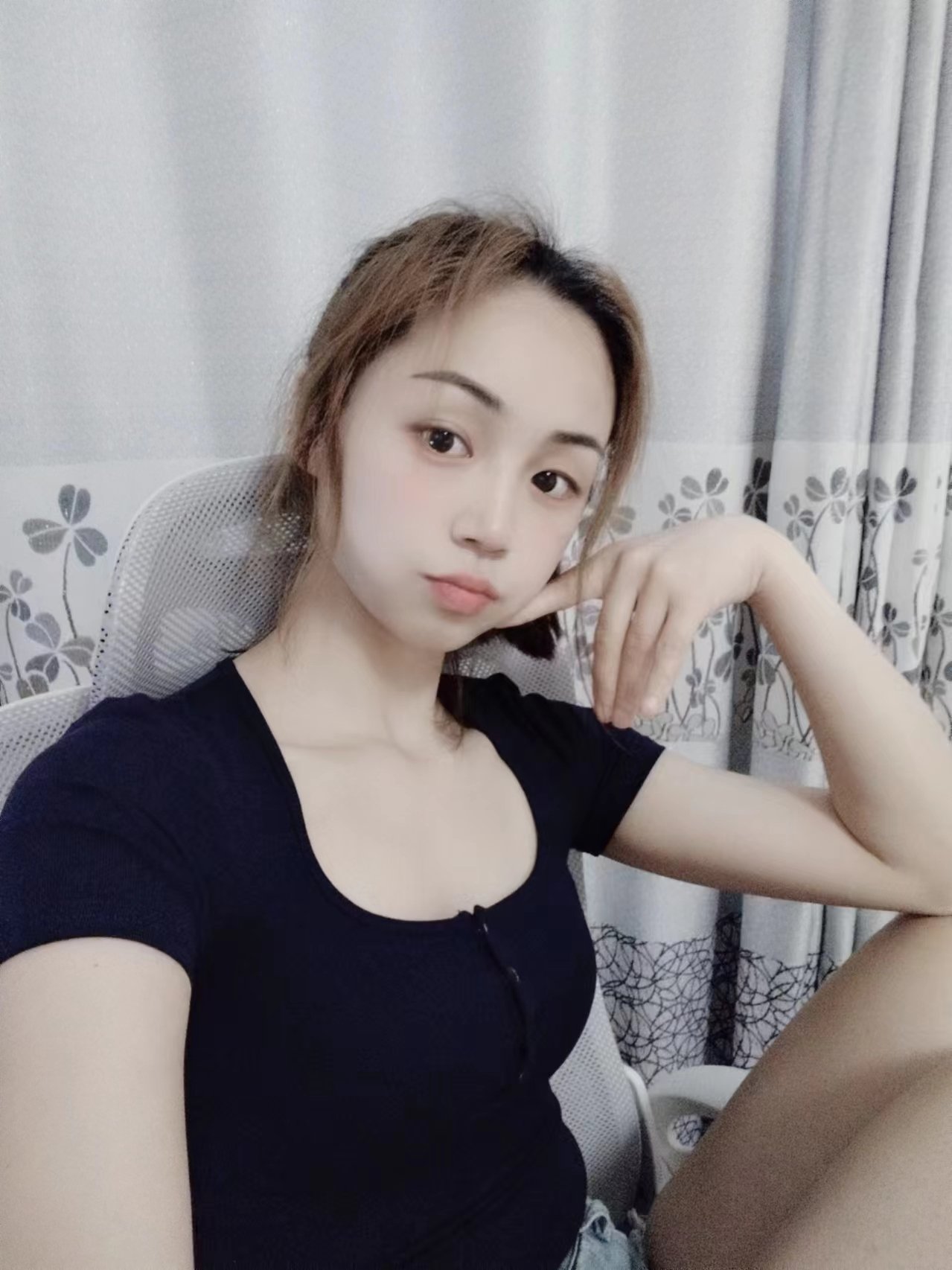 XIAO-XUE-主播简介 | Stripchat