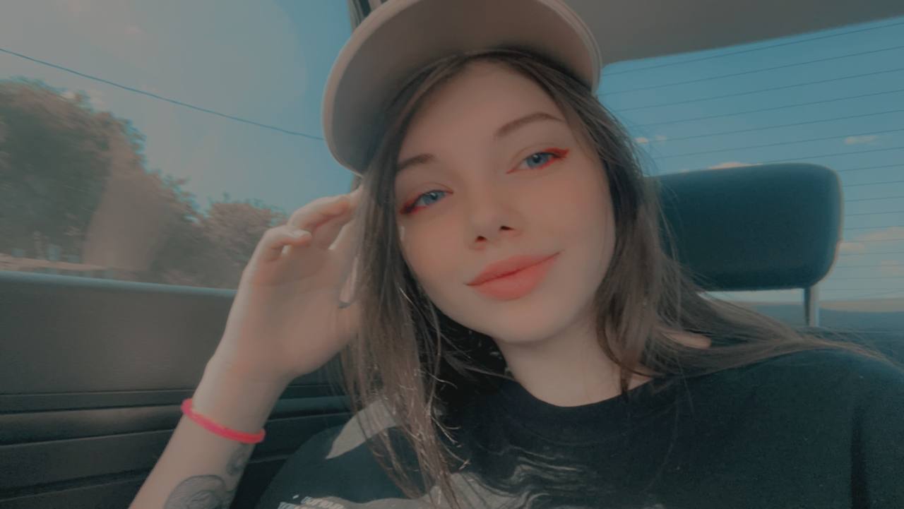 Megan_Ryan Cam Model Profile | Stripchat