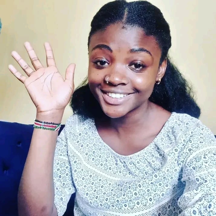 Petite_peach Cam Model Profile | Stripchat