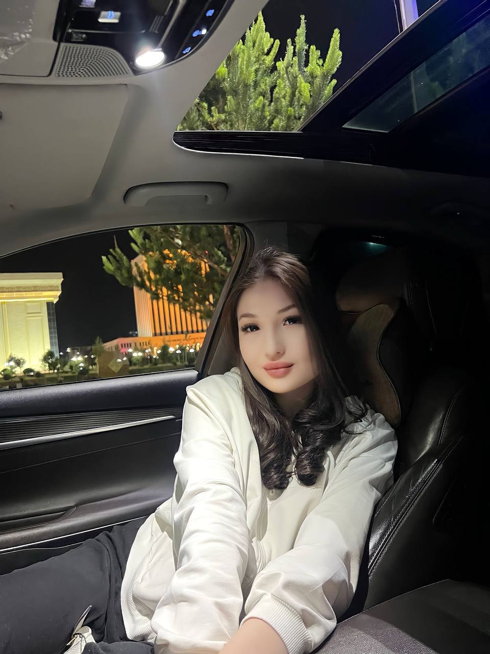 Ellaheem Webcam Model Profile | xHamsterLive