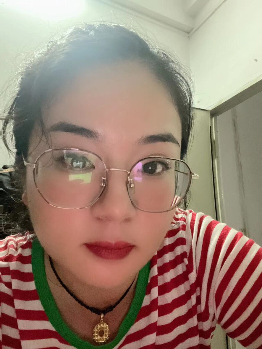 Helen-6 Webcam Model Profile | xHamsterLive