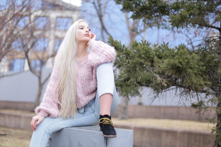 Elza_kom Webcam Model Profile | xHamsterLive