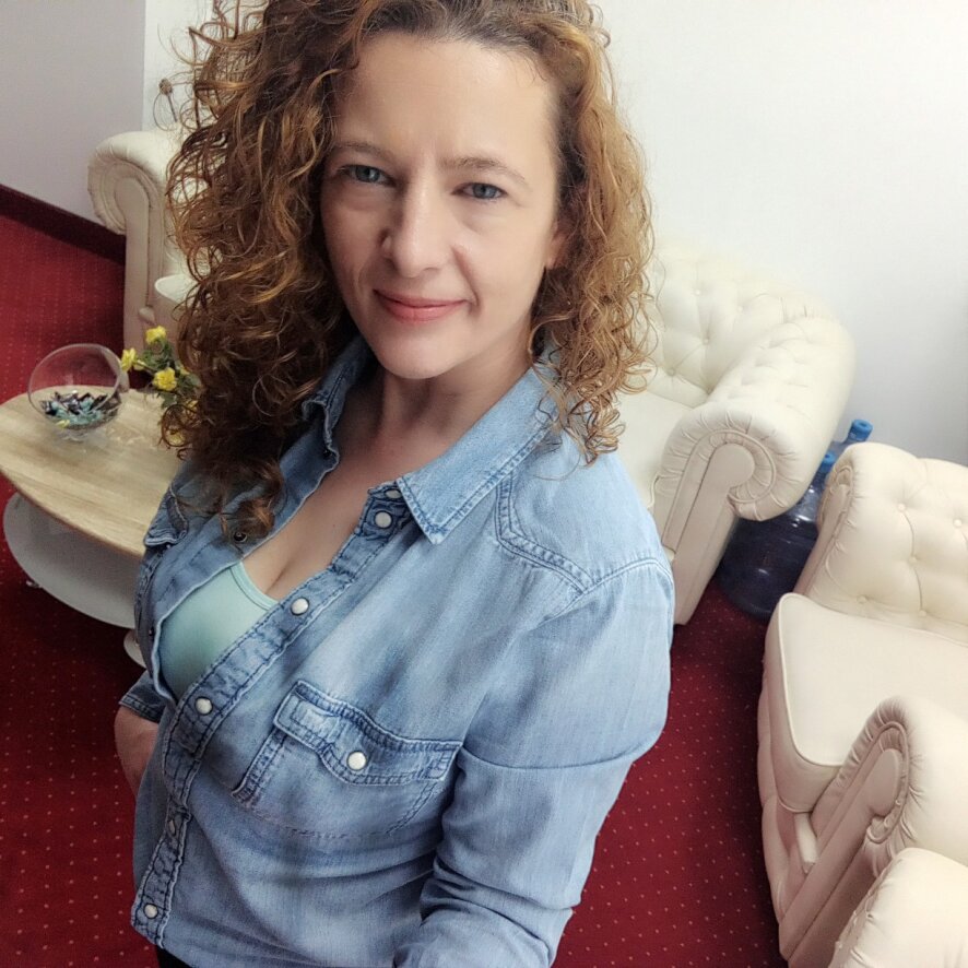 EveHamilton Webcam Model Profile | xHamsterLive