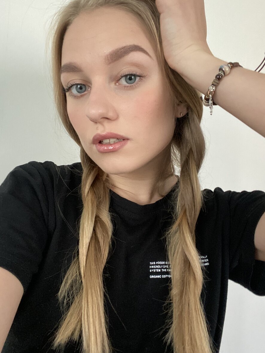 Barbie_Lis Webcam Model Profile | xHamsterLive