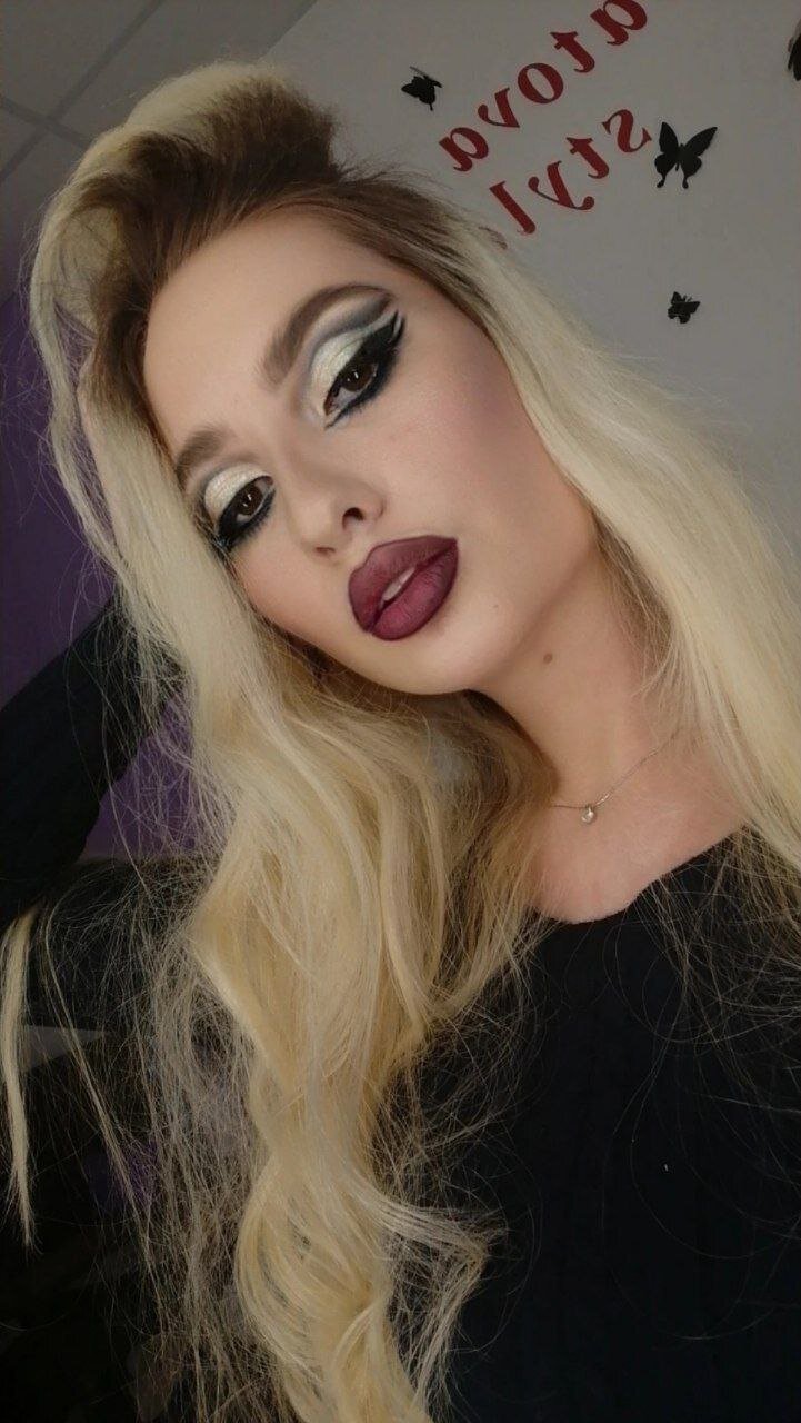 Elza_kom Webcam Model Profile | xHamsterLive