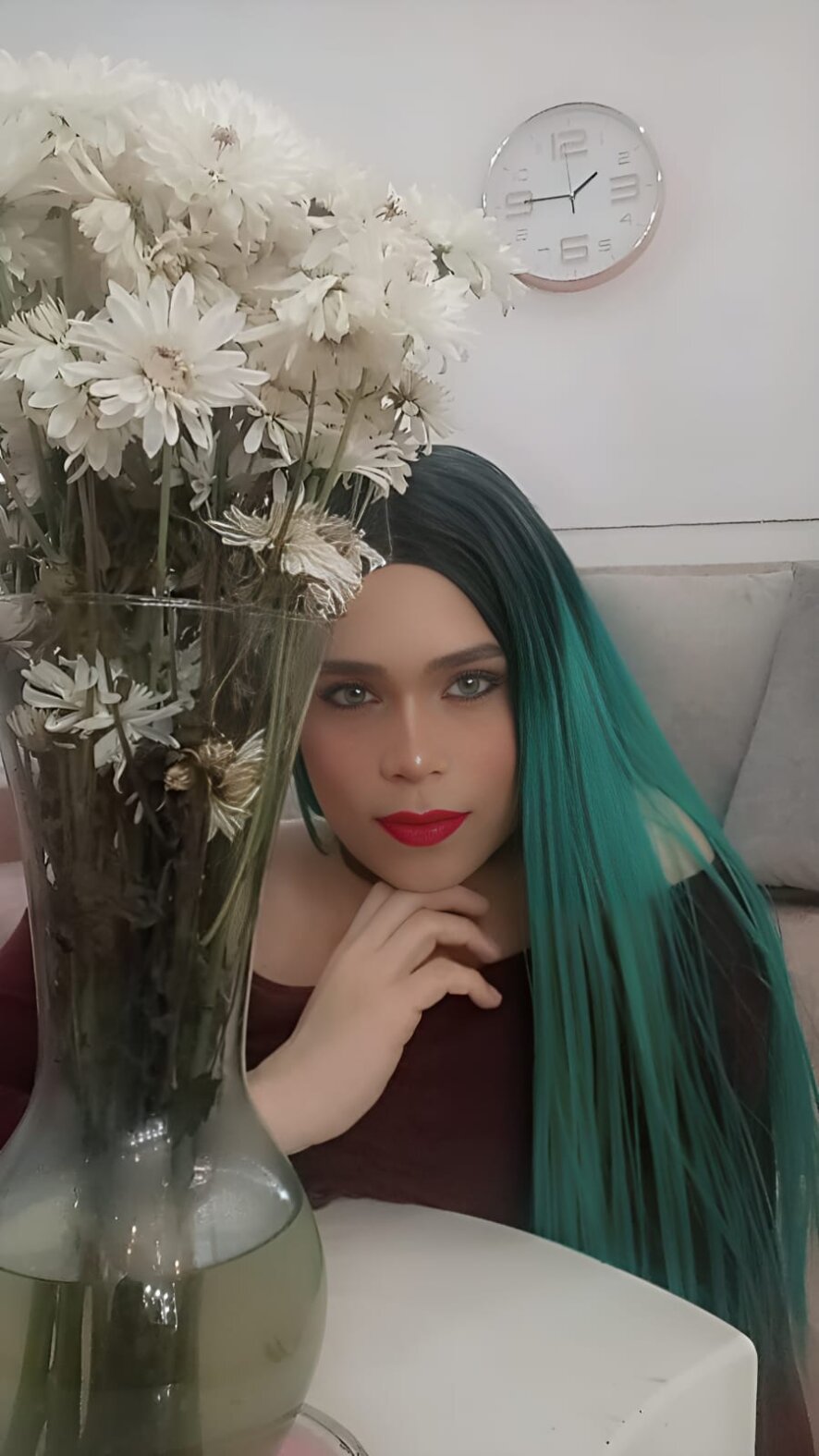 Julie_Rouch Cam Model Profile | Stripchat