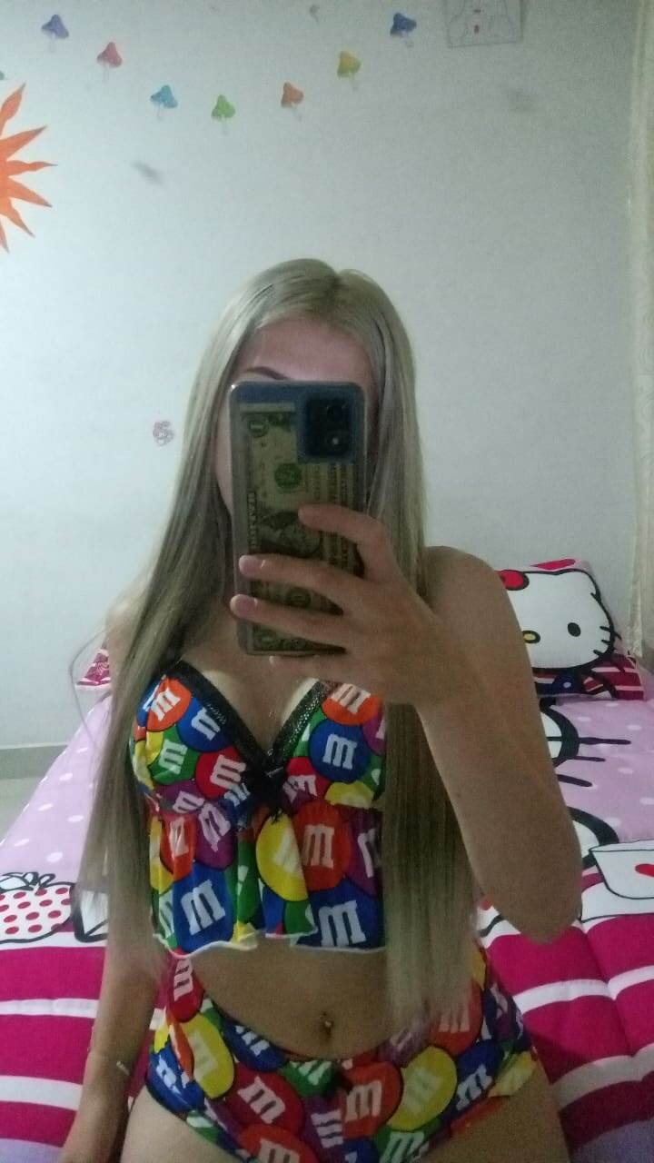 Eva-2023 Cam Model Profile | Stripchat