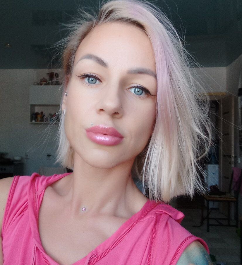 Skinny_Nally Webcam Model Profile | xHamsterLive