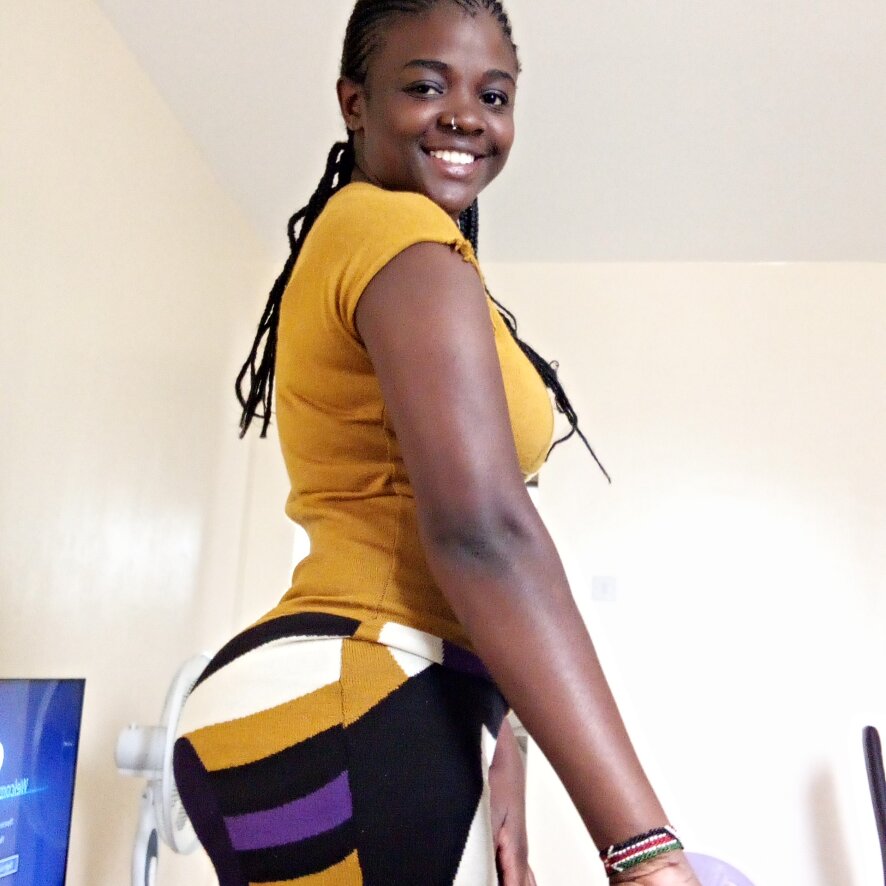 Petite_peach Webcam Model Profile | xHamsterLive