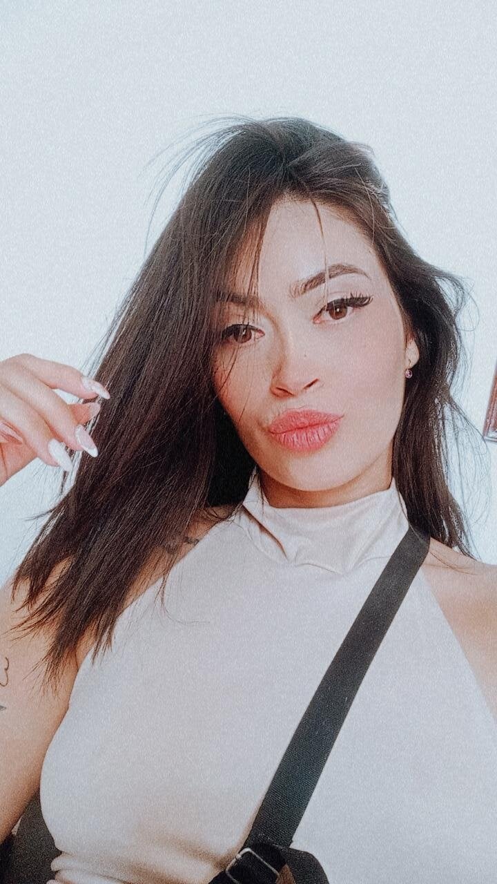 Perfil Modelo Webcam Emakross | Stripchat