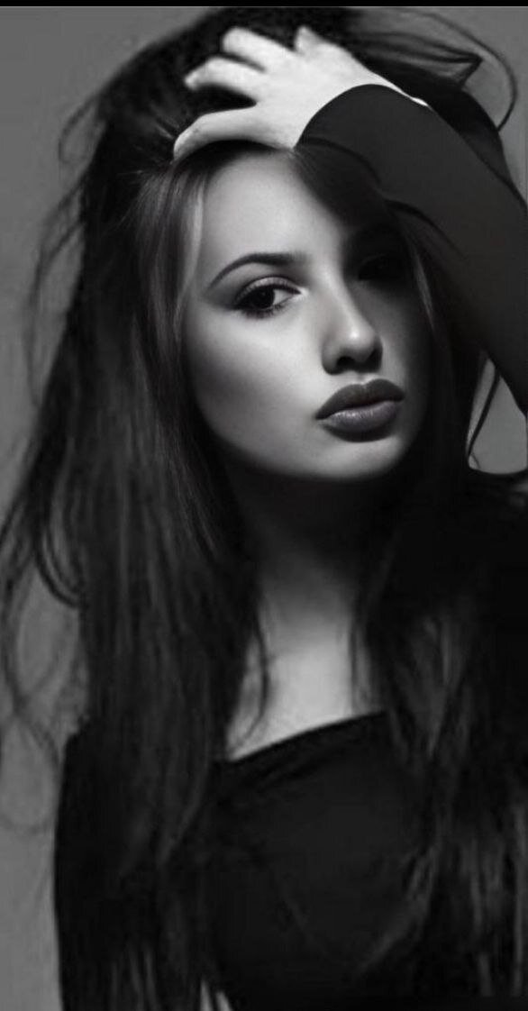 Elza_kom Webcam Model Profile | xHamsterLive