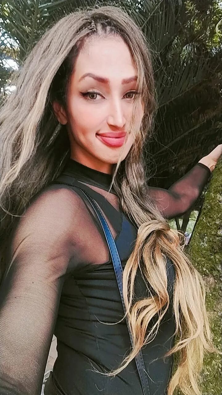 Hilary_rodriguez Webcam Model Profile | xHamsterLive