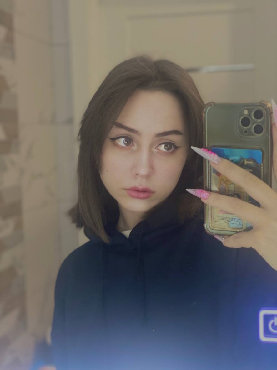 Charli Cutie Cam Model Profile Stripchat