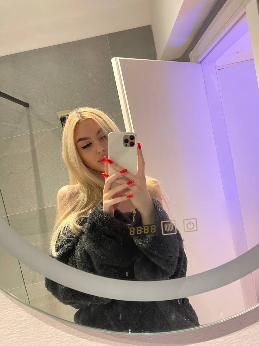 SophieBaley主播简介 | xHamsterLive