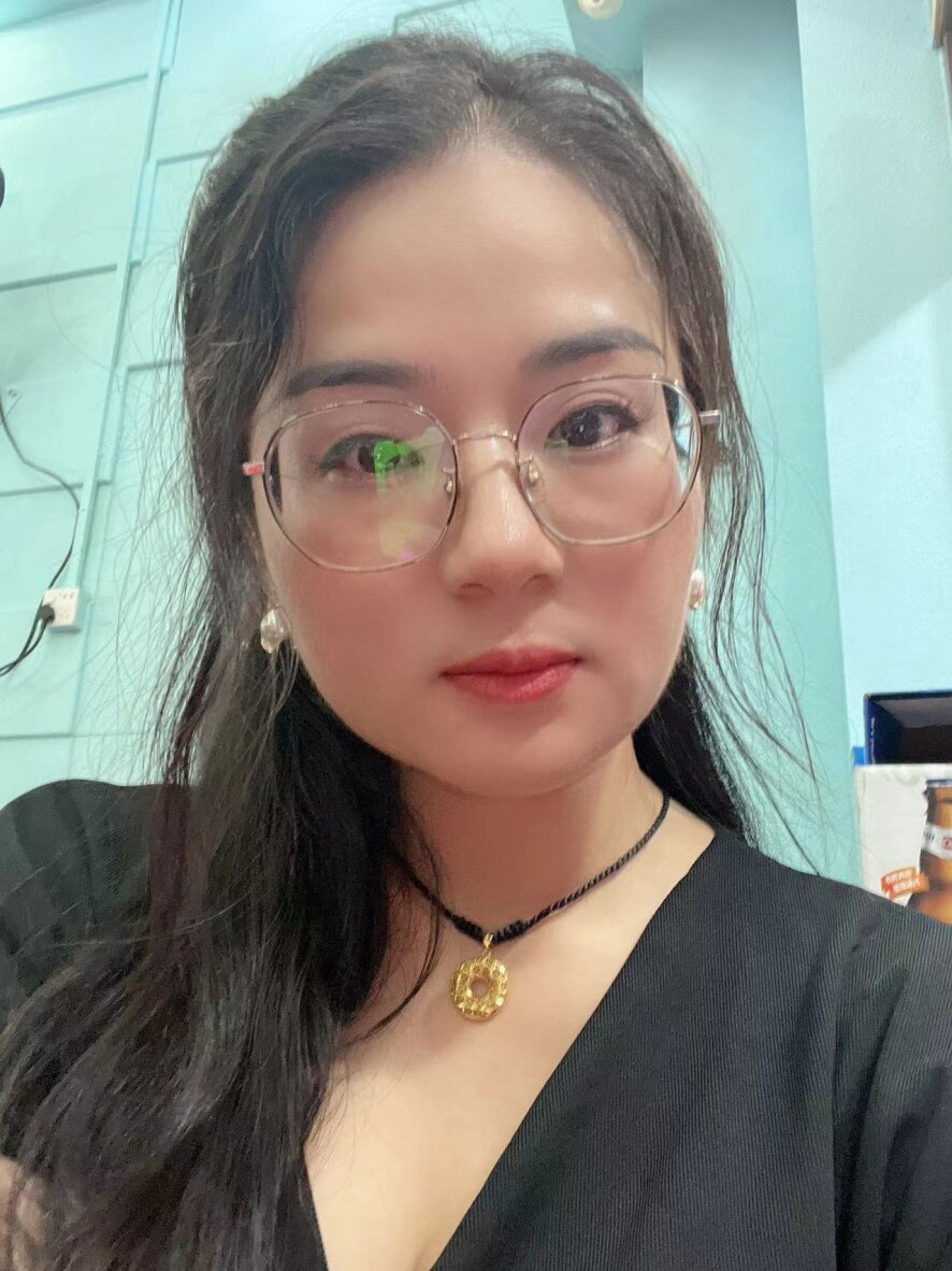 Helen-6 Webcam Model Profile | xHamsterLive