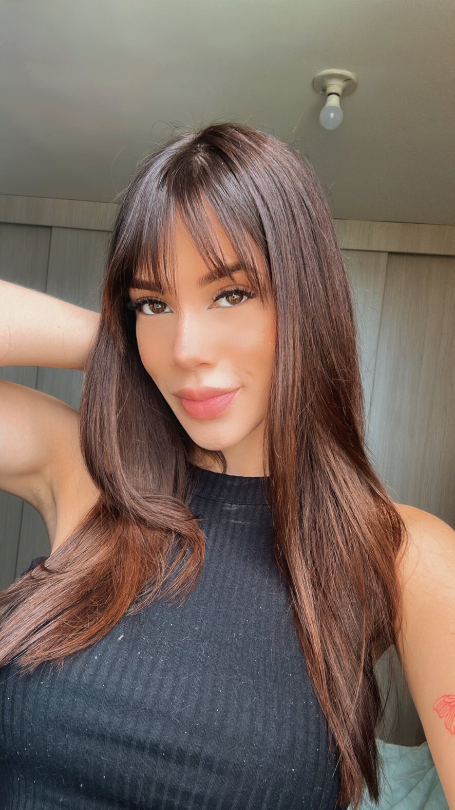 Im_Valentina Webcam Model Profile | xHamsterLive