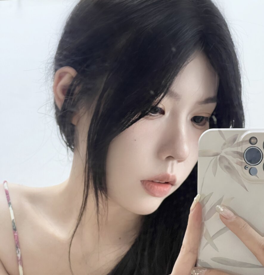 Q-ing主播简介 | Stripchat