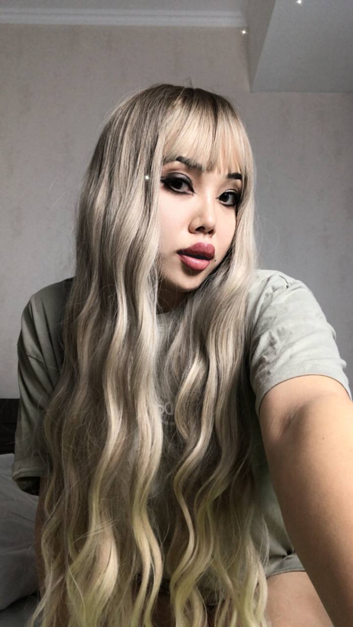 Daisy_wong Webcam Model Profile | xHamsterLive