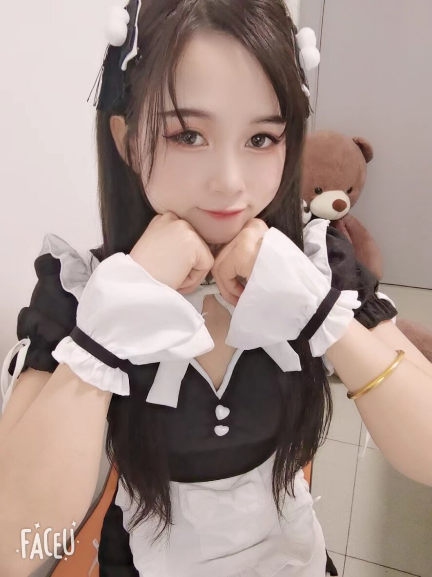 Annie-xx Cam Model Profile | Stripchat