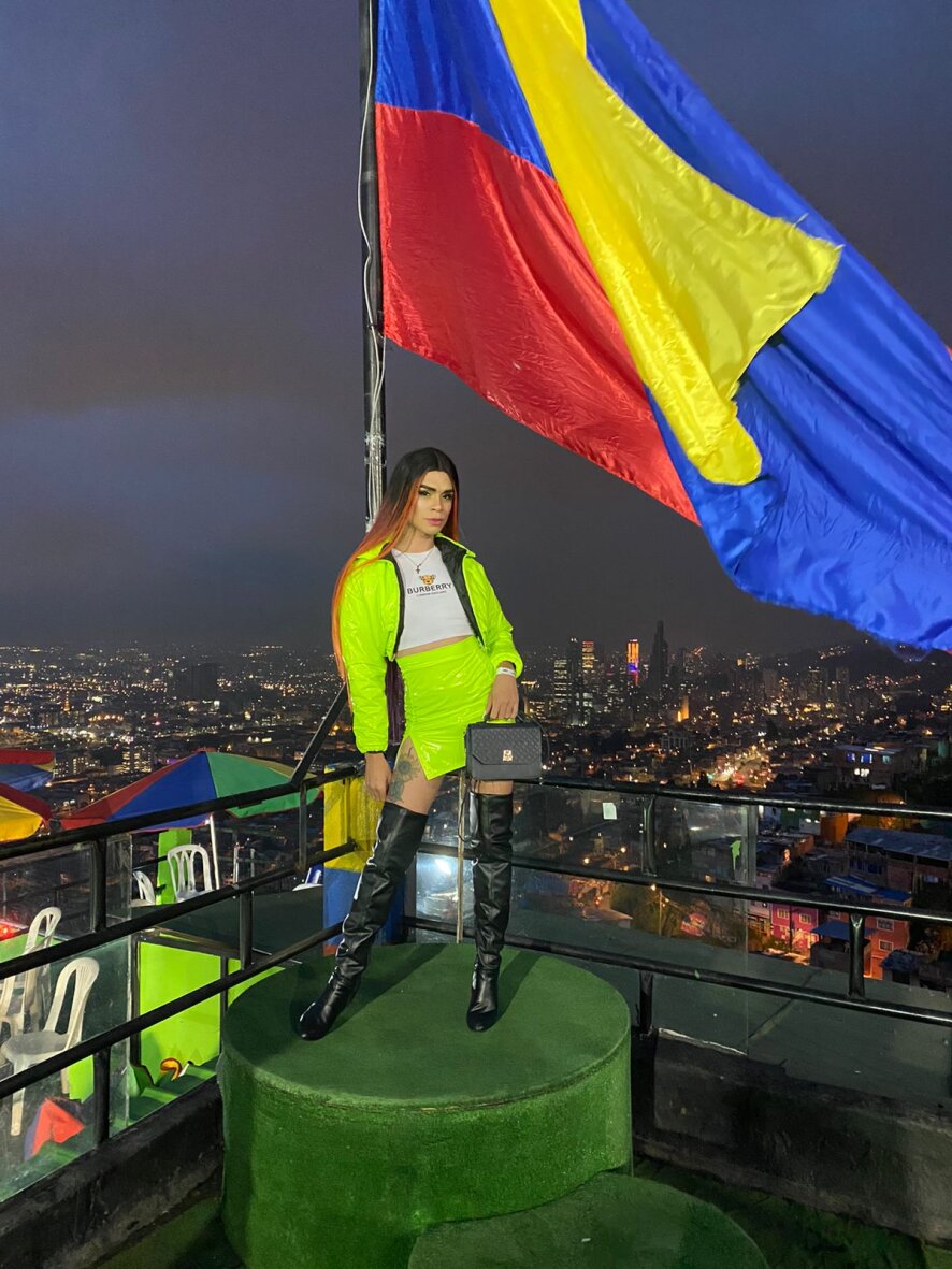 Lesly_xx Webcam Model Profile | xHamsterLive