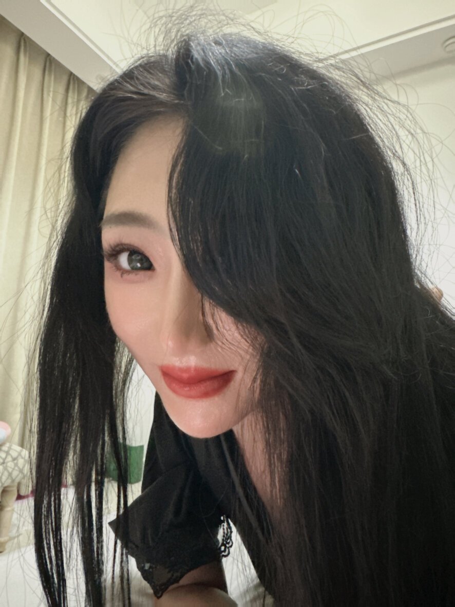 So-linger Cam Model Profile | Stripchat