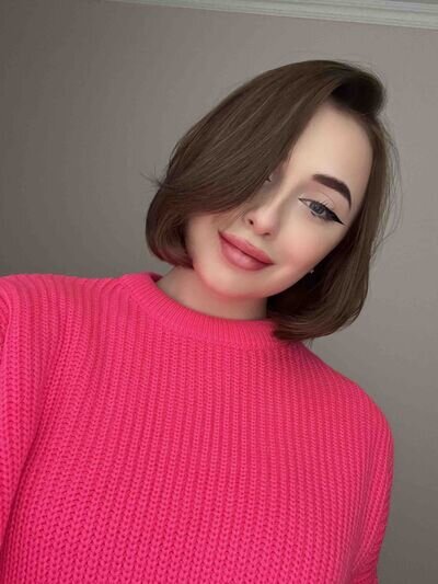 Betty_Bridge Webcam Model Profile | xHamsterLive