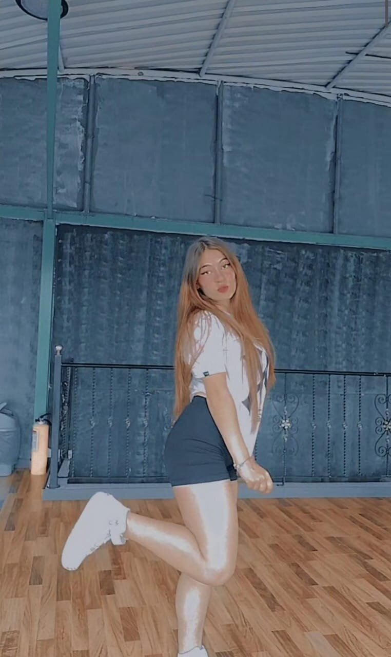 Tiffany_becker Webcam Model Profile | xHamsterLive