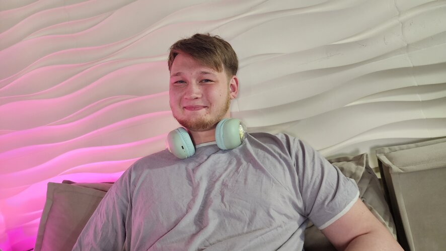 Ian_Lucky Webcam Model Profile | xHamsterLive