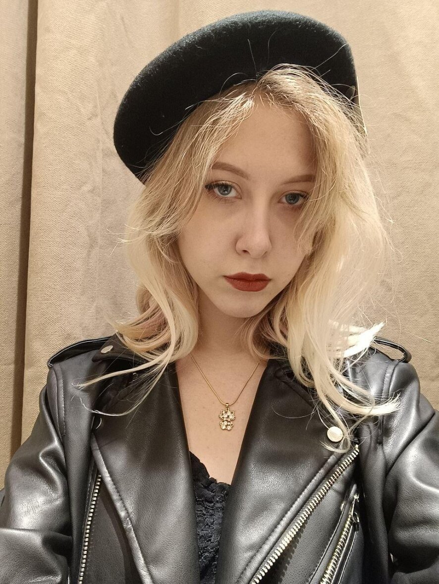 ChloeRobinson Cam Model Profile | Stripchat