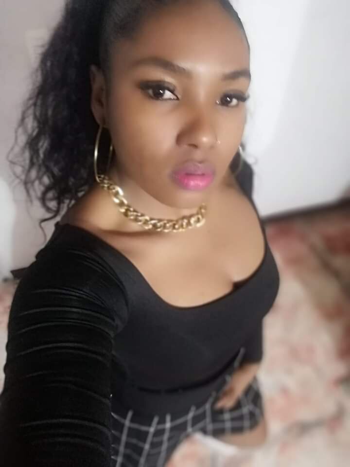 Isla_Scott Webcam Model Profile | xHamsterLive