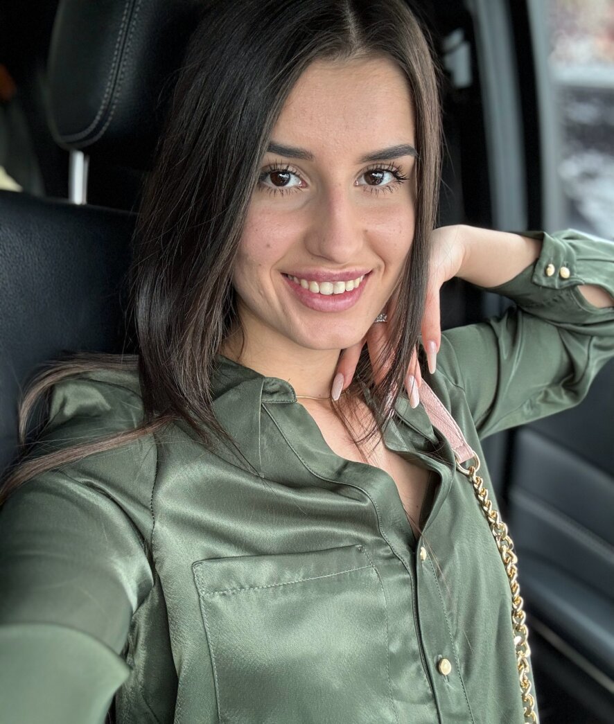 FreyaAllen Webcam Model Profile | xHamsterLive