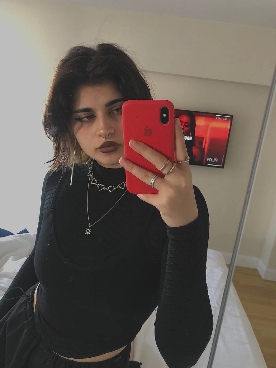 Emmamillerg Webcam Model Profile Xhamsterlive