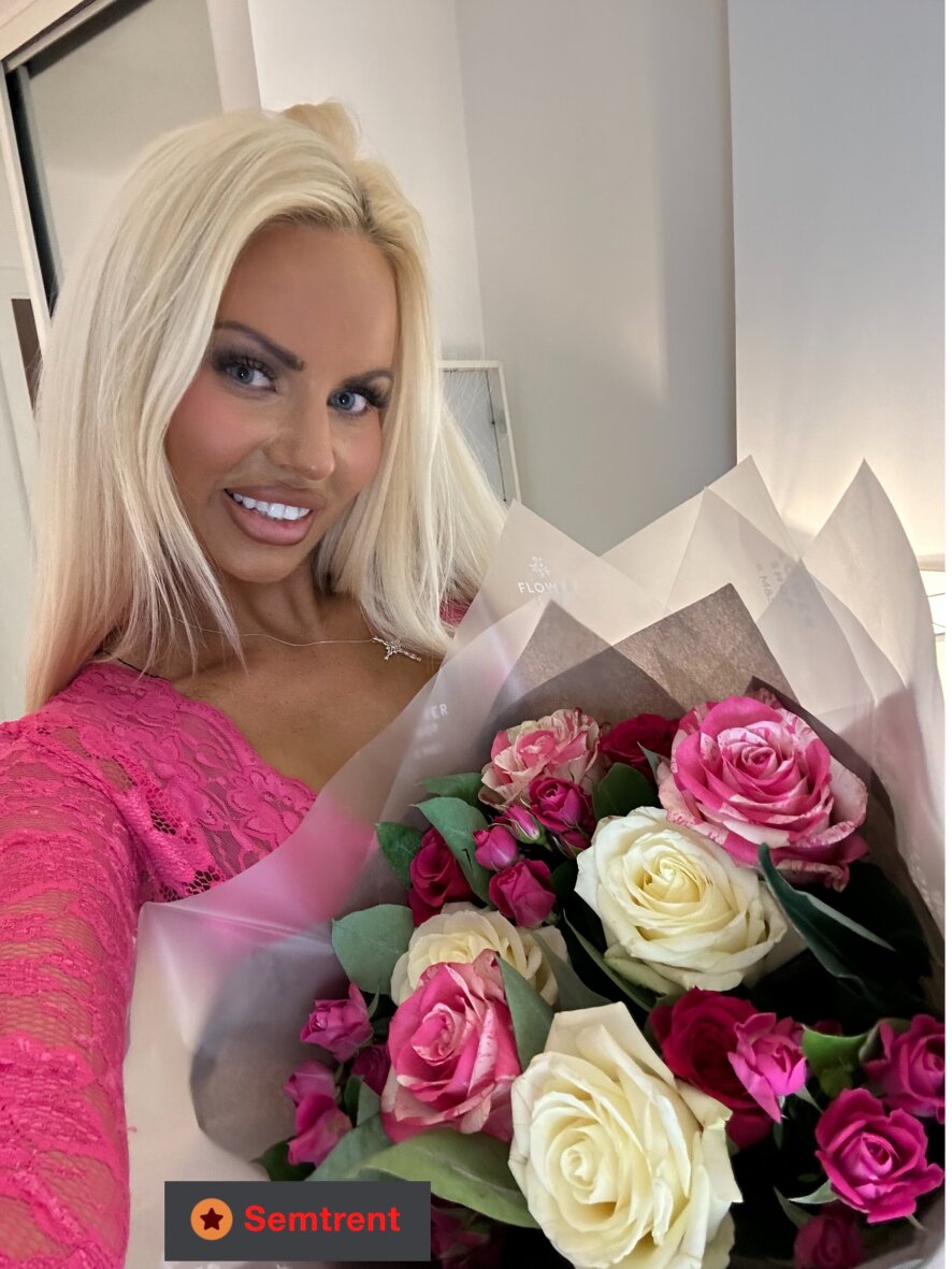 JessicaJames23 Webcam Model Profile | xHamsterLive