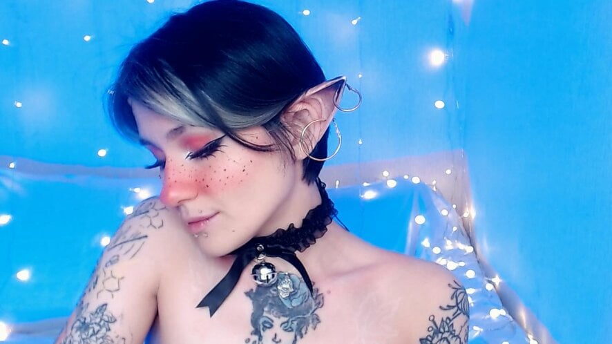 Perfil Modelo Webcam Hella_Hell | Stripchat