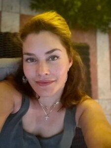 Adele_Russo Webcam Model Profile | xHamsterLive