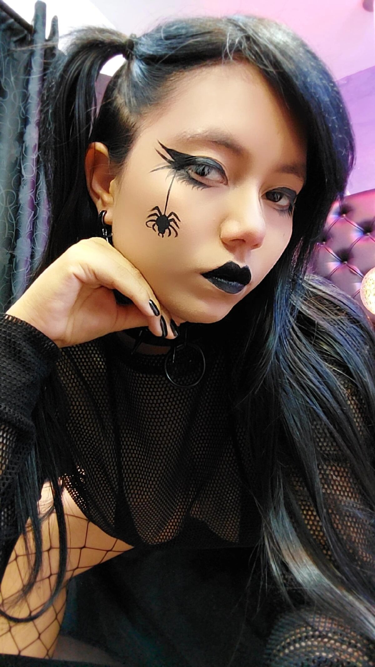 Discover Trending Posts by Top Webcam Models | Mzansi Webcams