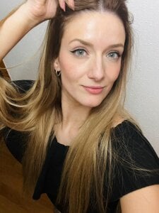 Evelyn_Jade Cam Model Profile | Stripchat