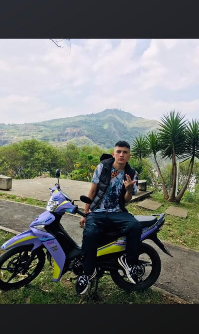 Abuelo Un Cam Model Free Live Sex Show And Chat Stripchat
