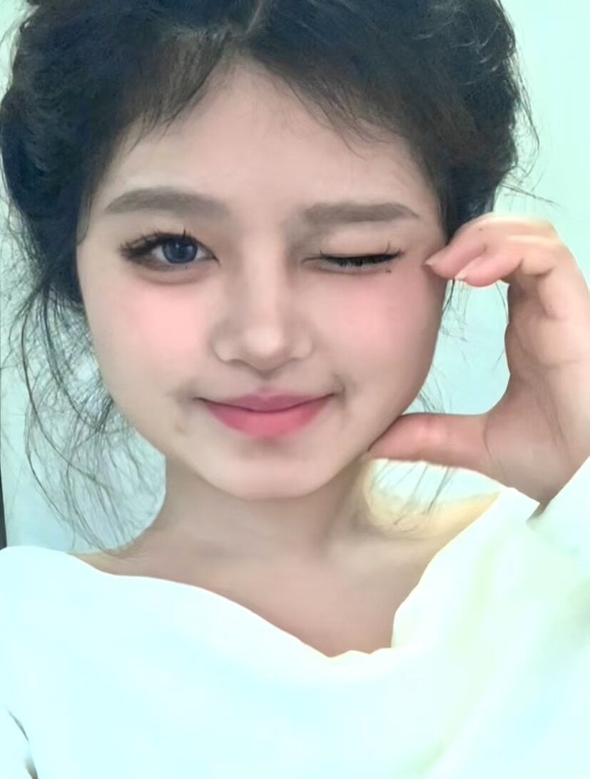 VV-V主播简介 | Stripchat